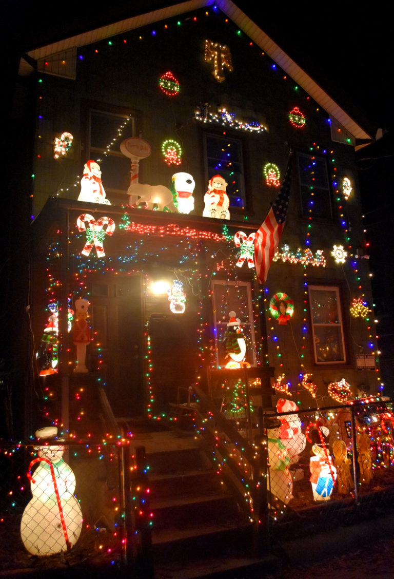 The Best Christmas Decorations (And A Lobster Trap Menorah) Around ...