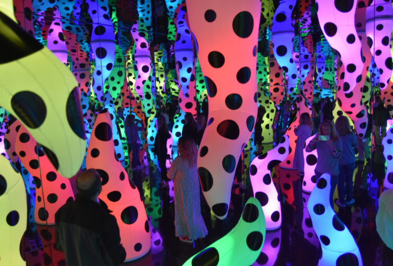 First Look Inside Yayoi Kusama’s Psychedelic ‘Infinity Room’ At Boston ...